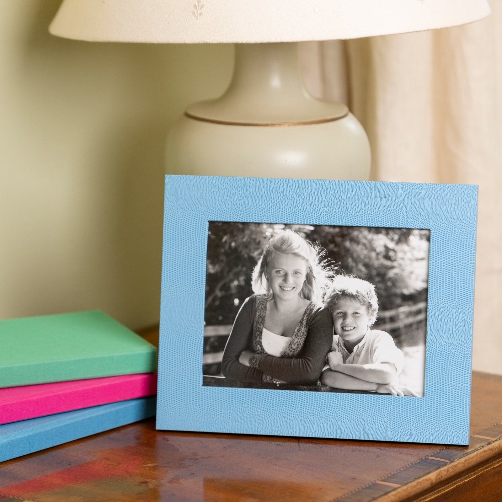 Hungerford Wide Photo Frame – Locketts